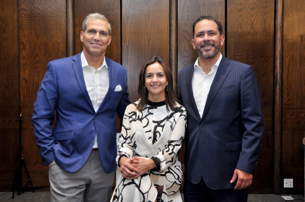 Apollocom e Illuminant respaldan los servicios de ApolloX - Global Industries