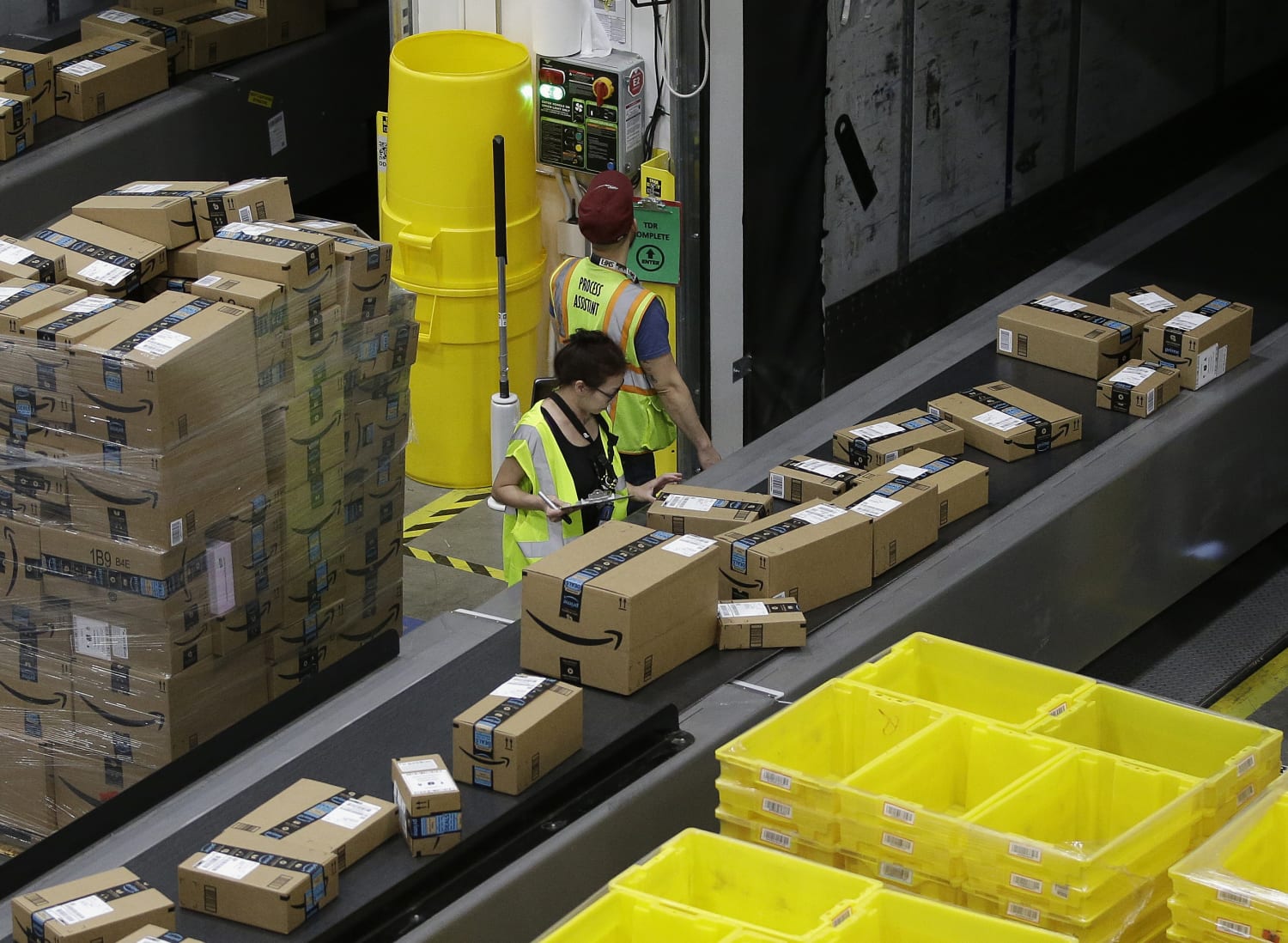Amazon endurece su política de regreso a la oficina para 2025 - Global ...