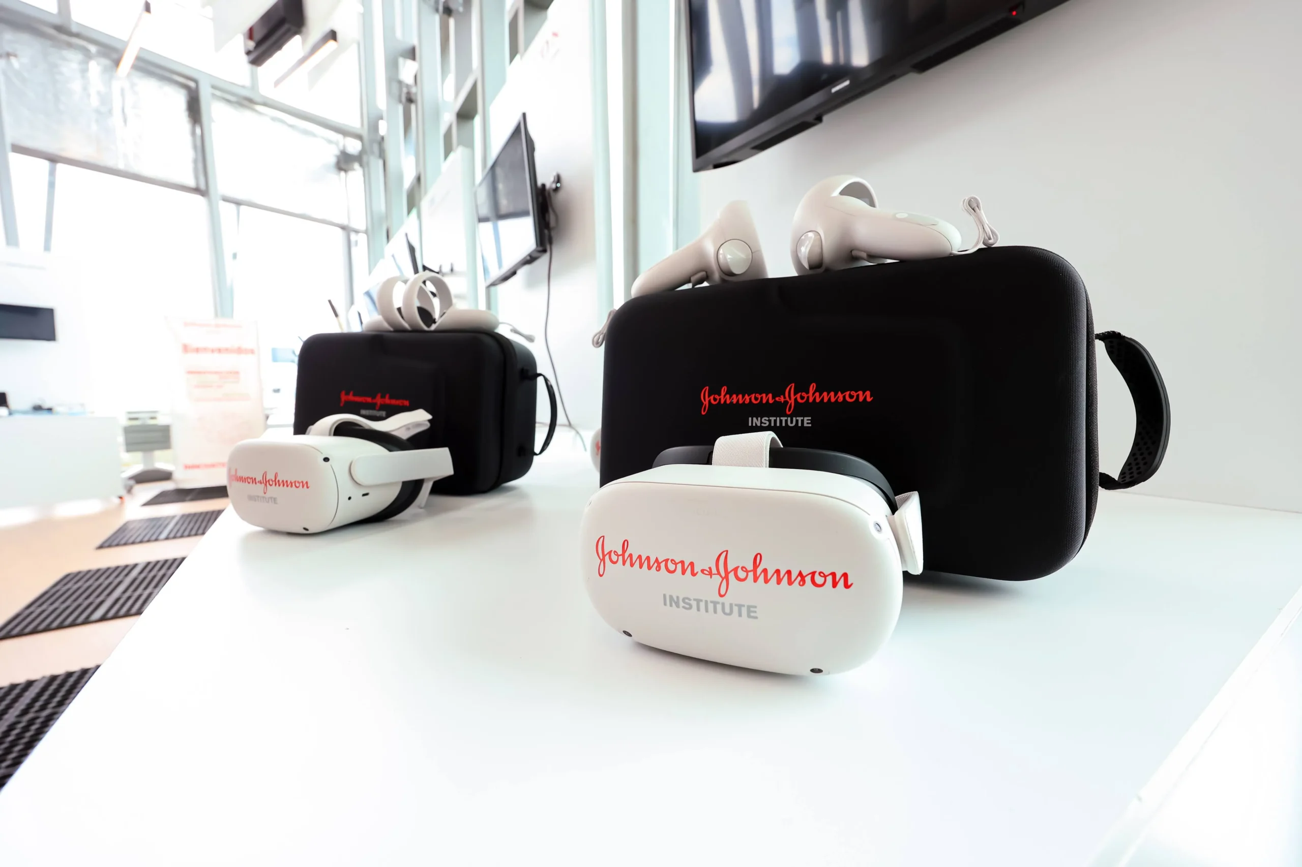 Johnson & Johnson MedTech presenta innovaciones en ortopedia digital ...